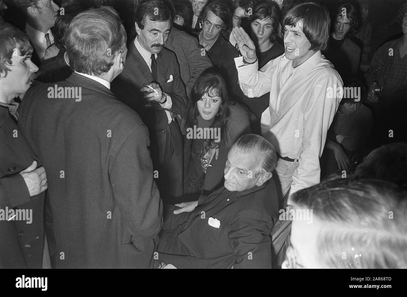 1968 artist protest hi-res stock photography and images - Alamy