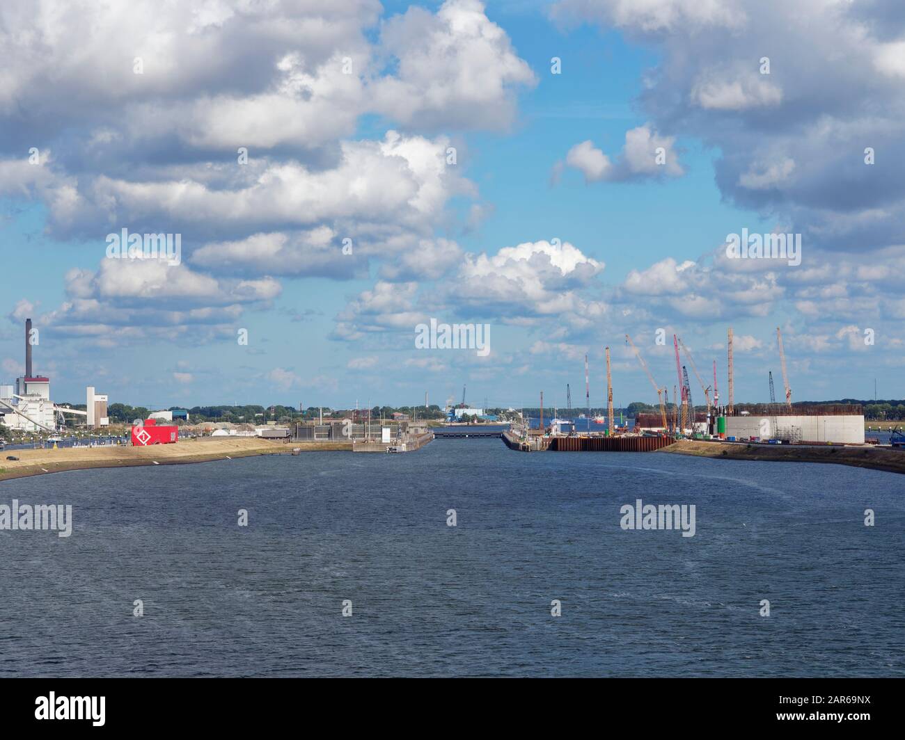 Worlds largest sea lock hi-res stock photography and images - Alamy