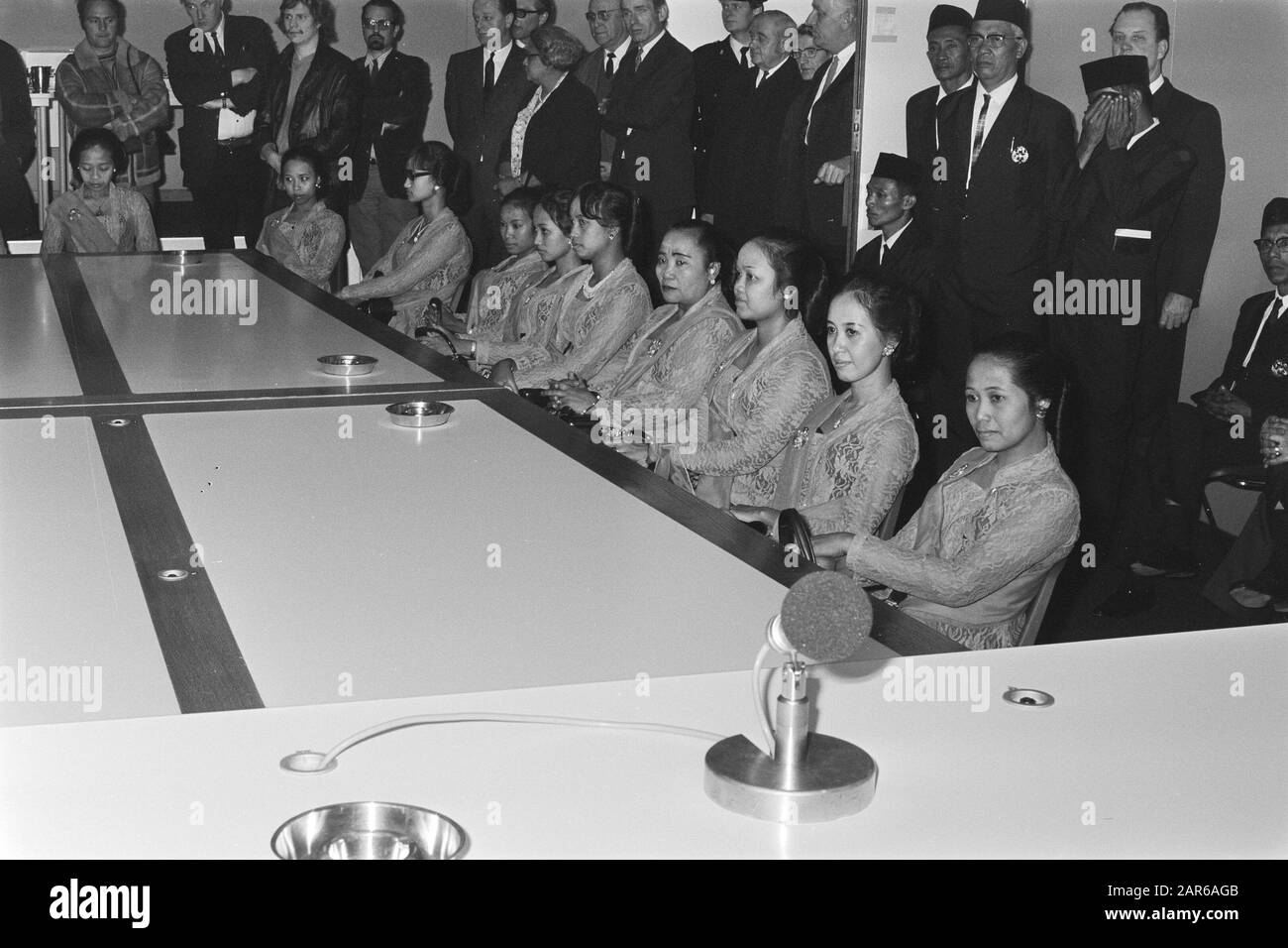 Arrival of the Royal Javanese Court dancers of the sultanate Members of ...