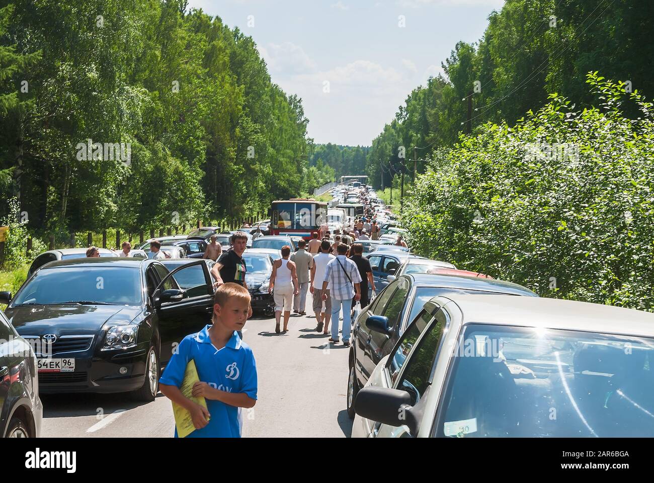 Traffic jam on road to military exhibition Stock Photo - Alamy