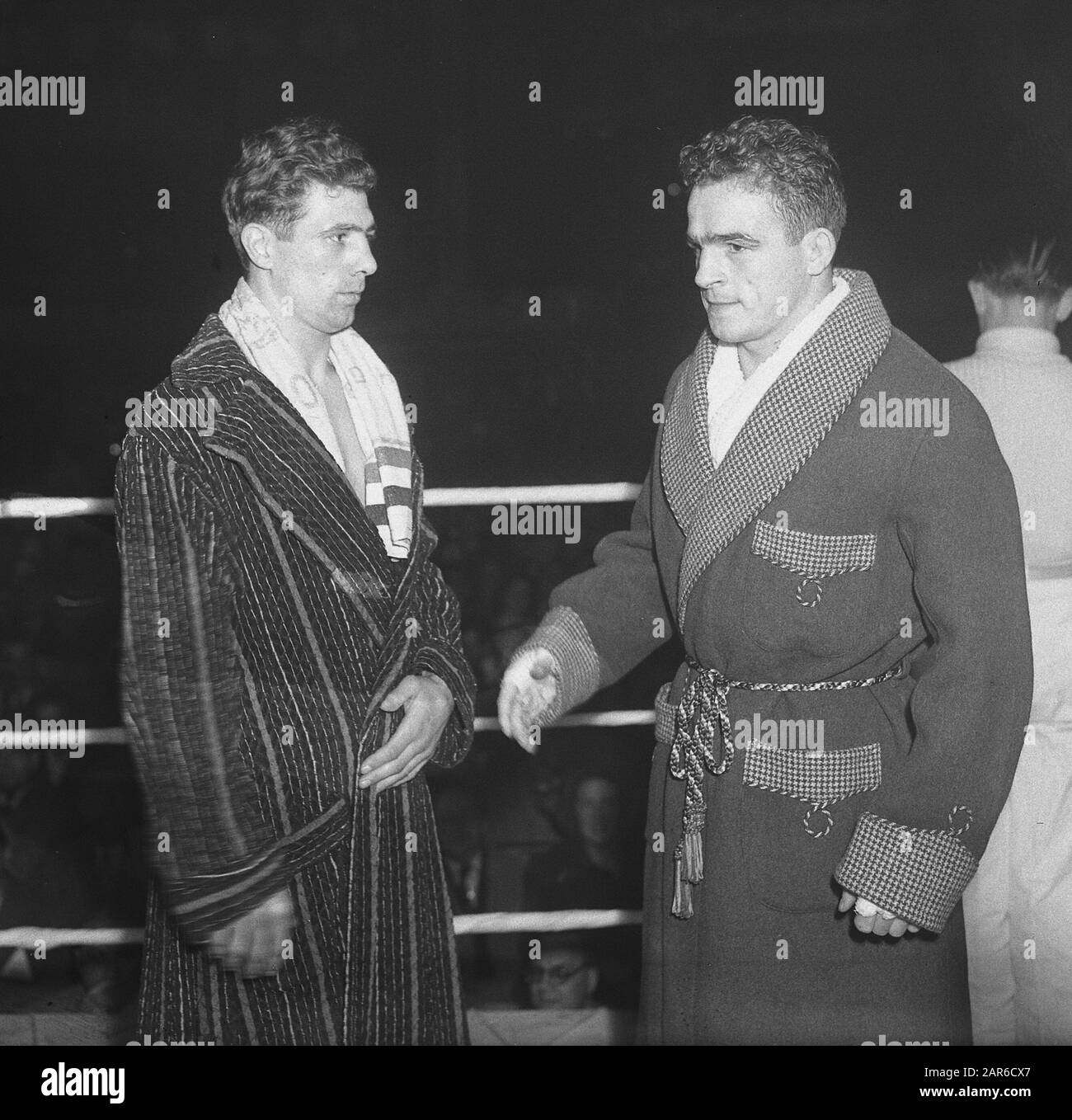 Brussels. Boxing medium weight. Battle Luc van Dam (left) vs. Cyrille ...
