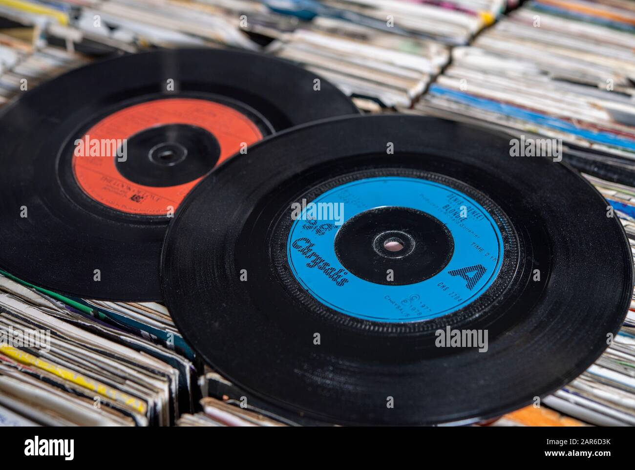 Dj record box hi-res stock photography and images - Alamy
