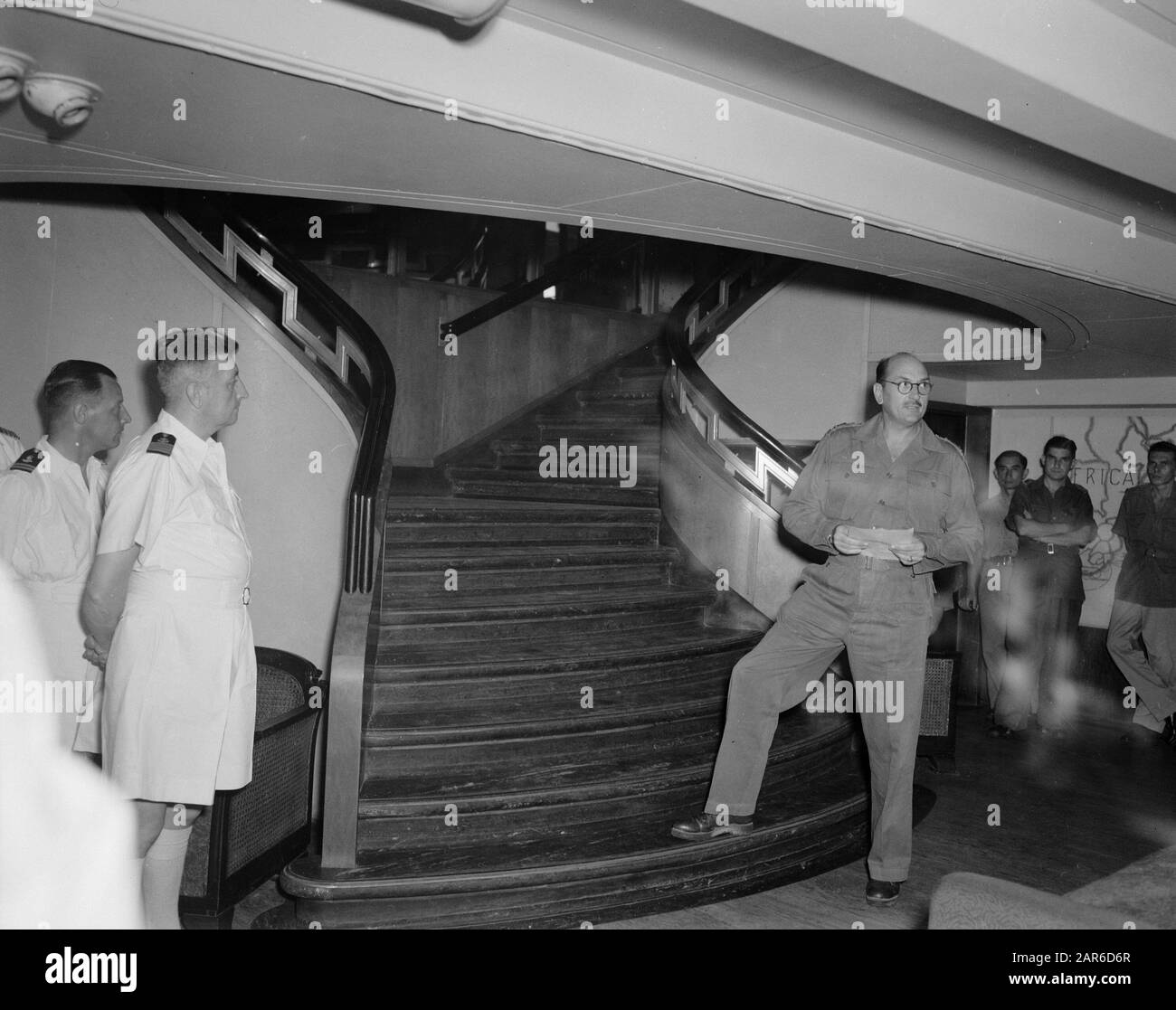 Voyage to the bottom of the sea hi-res stock photography and images - Alamy