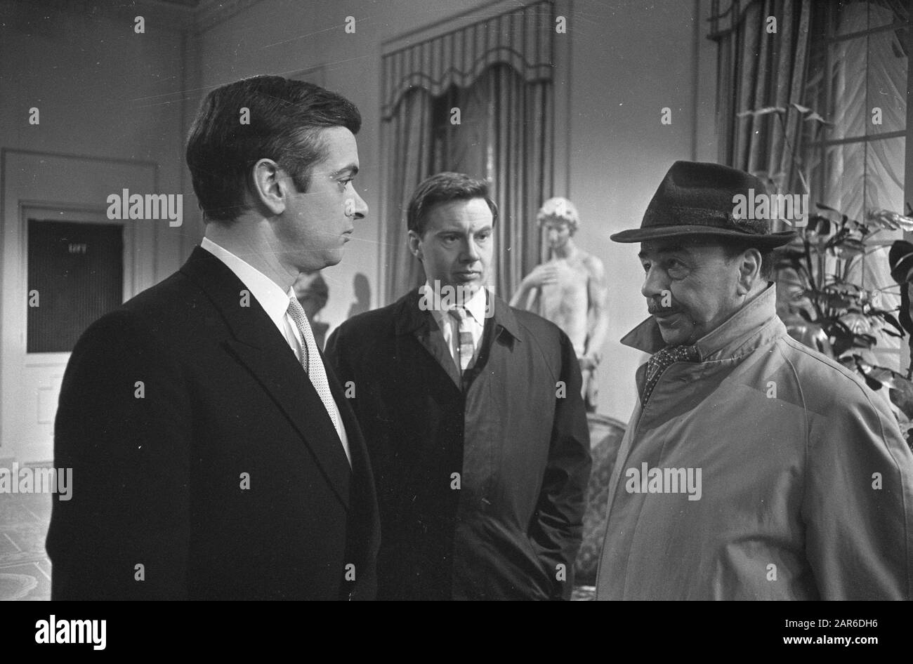 Interrogate ben hulsman hi-res stock photography and images - Alamy