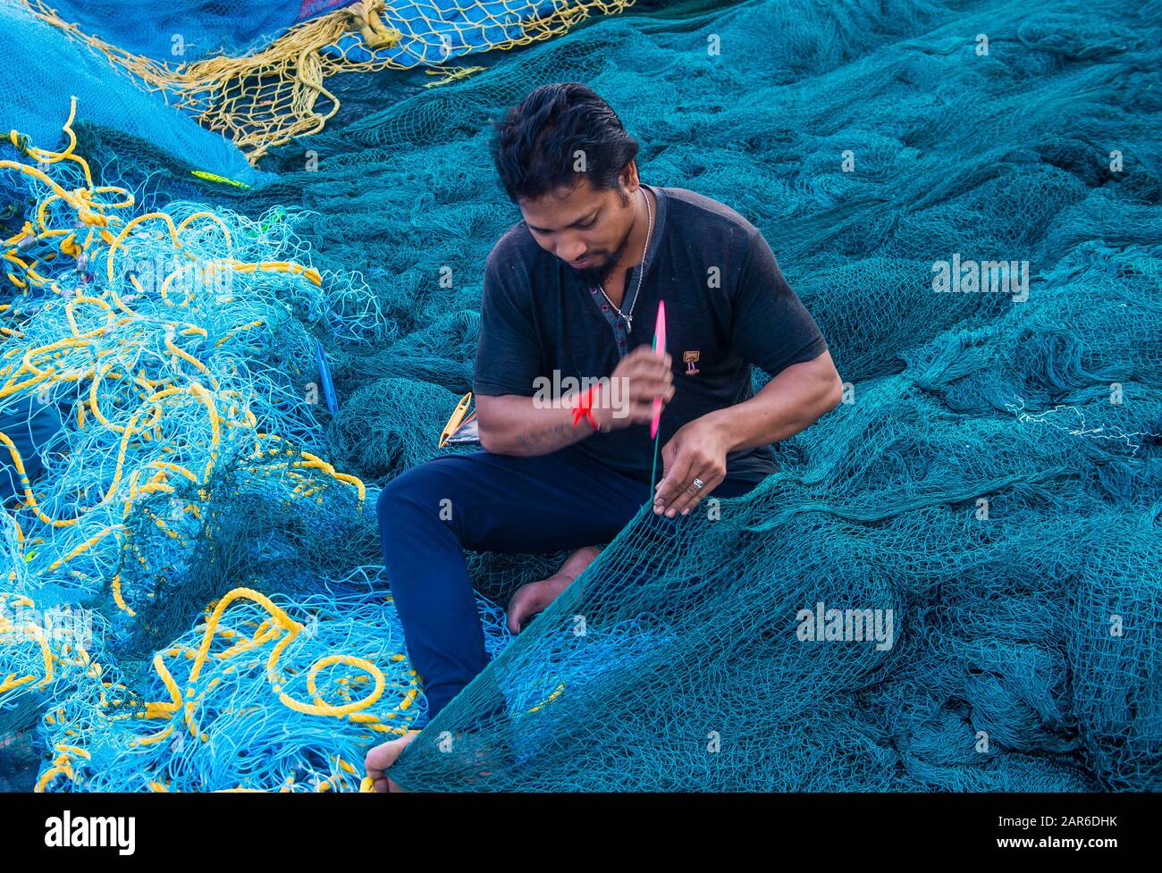 Mumbai Fishing Community High Resolution Stock Photography and Images ...