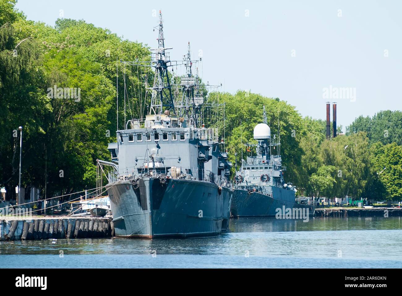 Russian navy ship docked hi-res stock photography and images - Alamy