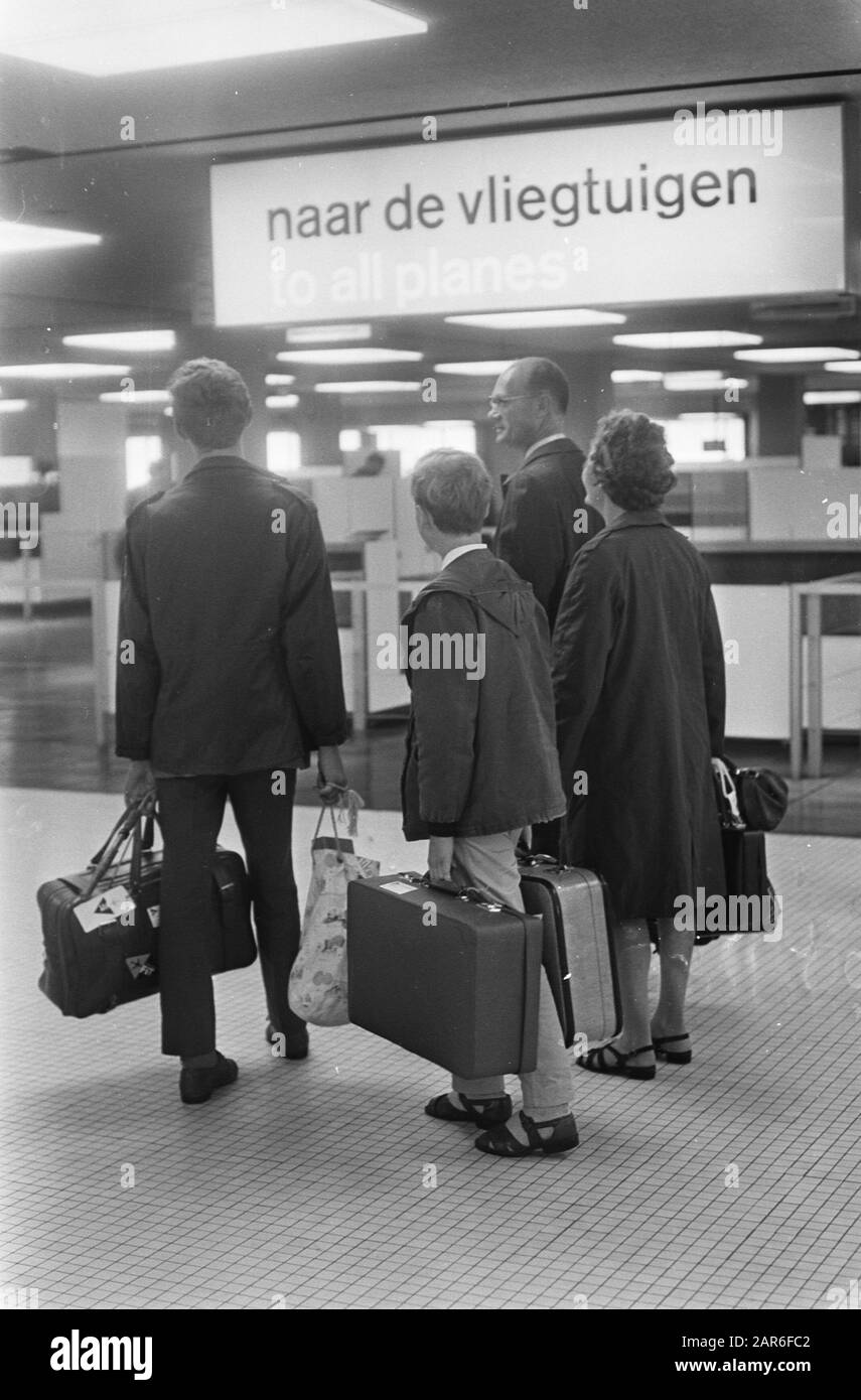 People at Schiphol waiting for plane Date: 28 June 1968 Location: Noord ...