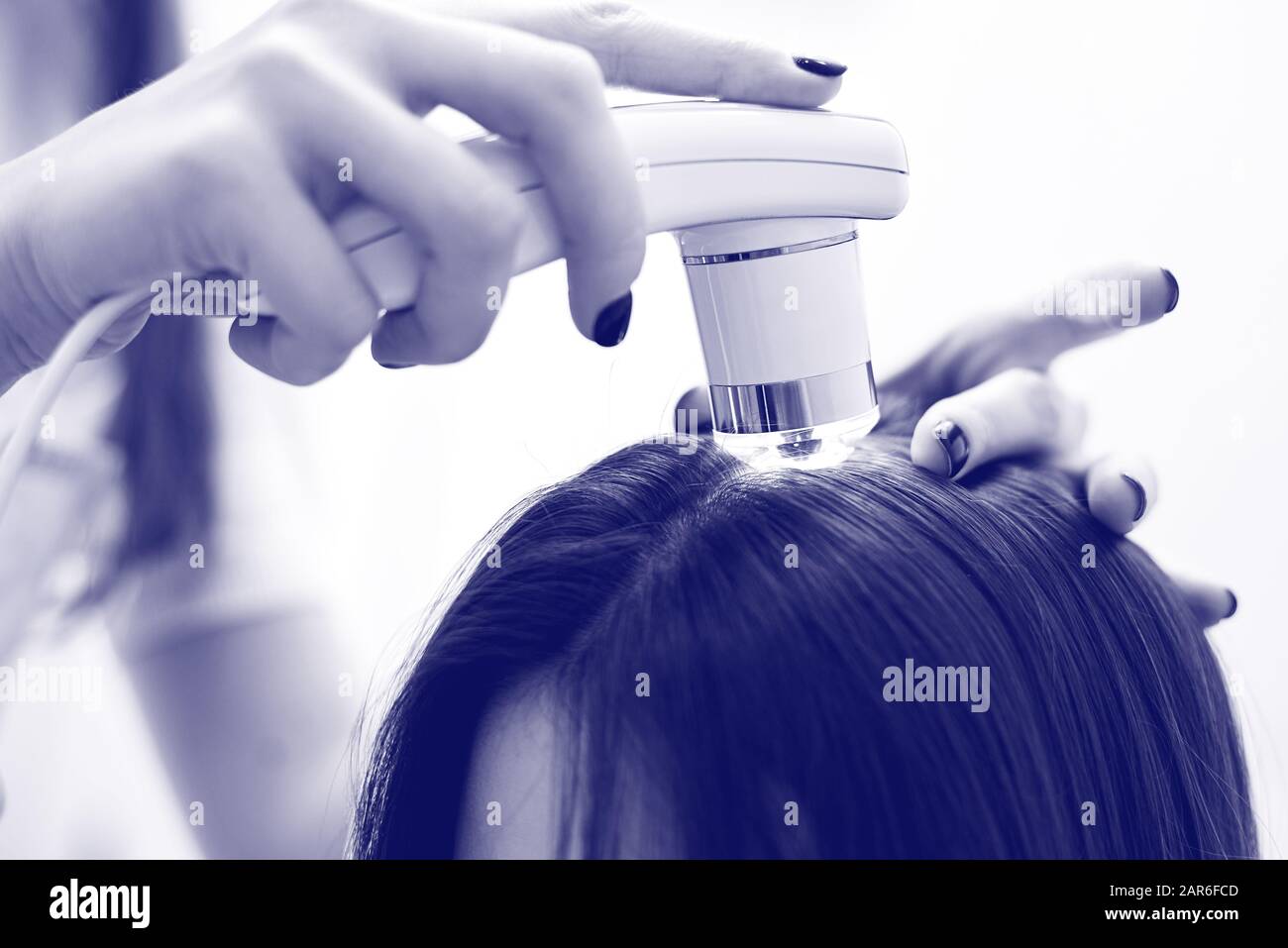 Diagnostic complex for microscopic examination of hair and skin of the ...