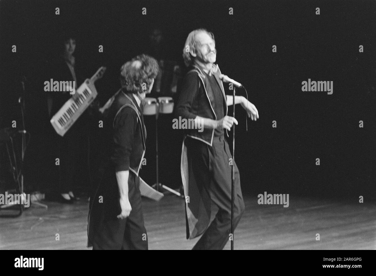 Mini en Maxi at Cabaretmarathon in Rotterdam Date: June 1, 1987 ...