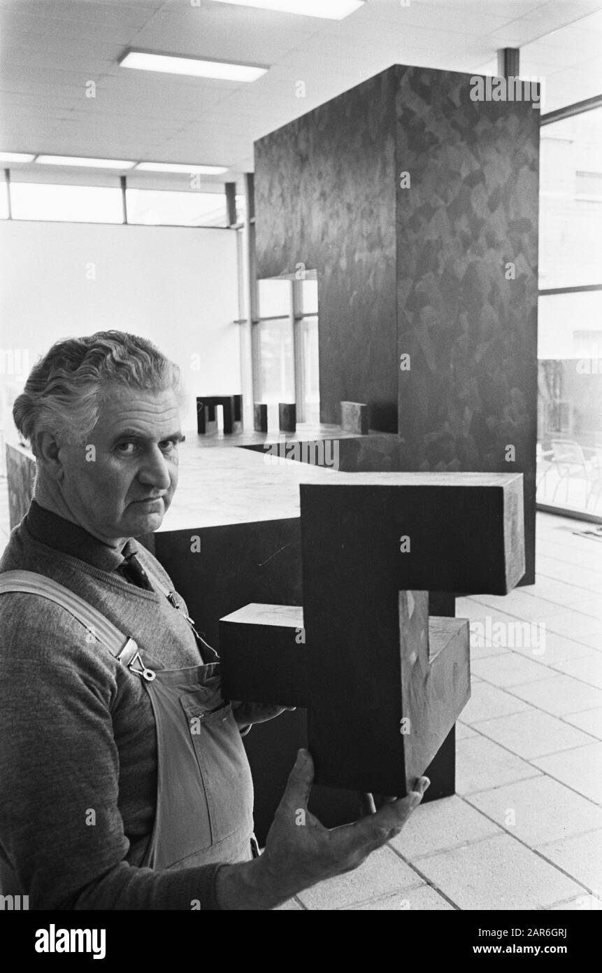 Minimal Art in The Hague Municipal Museum. Tony Smith cubes Date: March ...