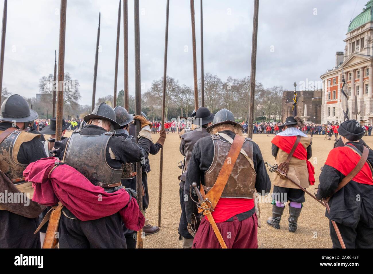 English royalist soldiers hi-res stock photography and images - Alamy