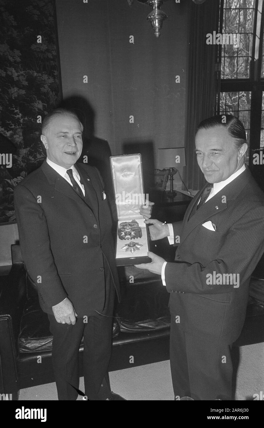 Prime minister eyskens Black and White Stock Photos & Images - Alamy