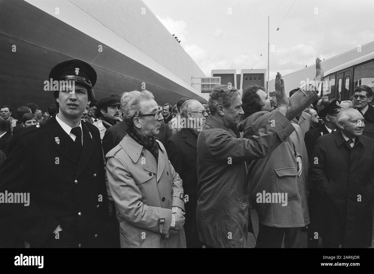 Minister Tuijnman and mayor of Louw open Botlektunnel; miscellaneous ...