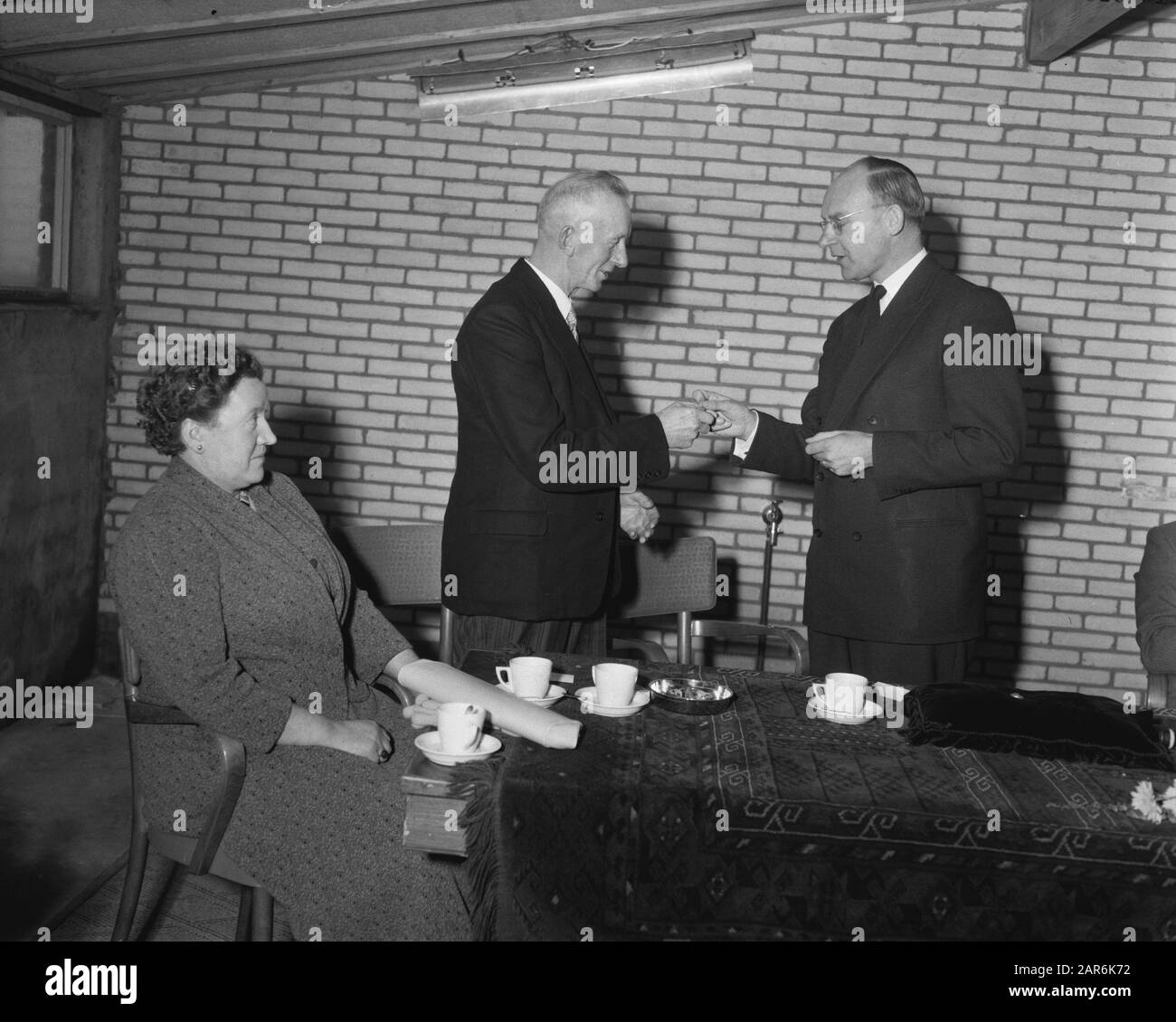 Minister Vondeling opens first farm of the Argotype in Horssen ...