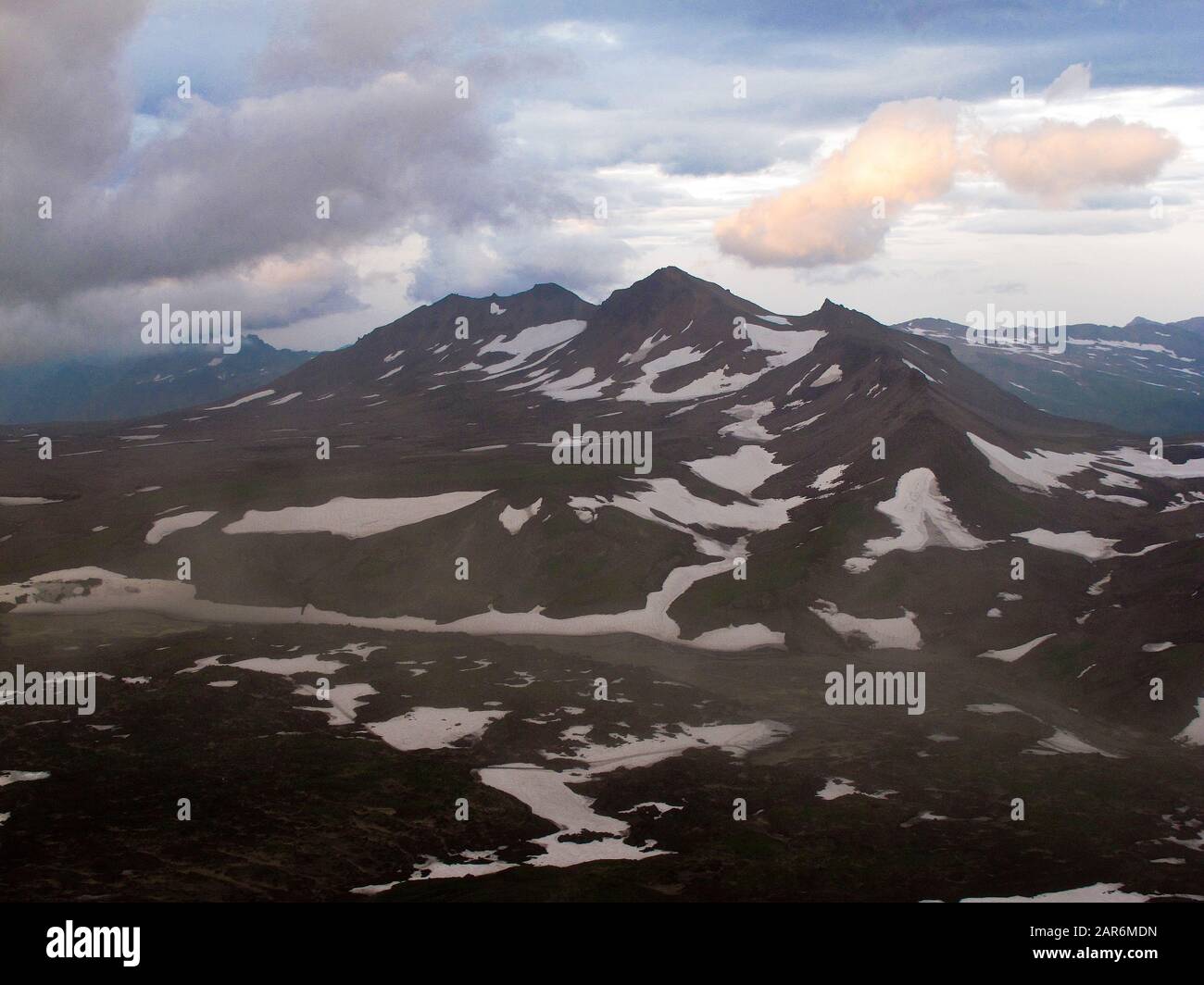 Kamchatka Mountains High Resolution Stock Photography and Images - Alamy