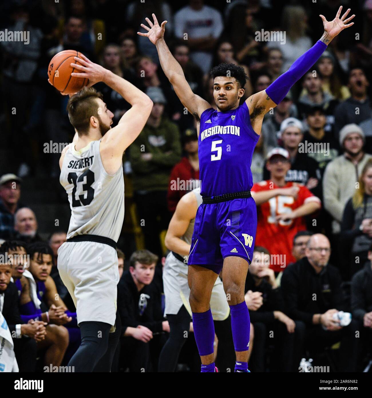 Colorado buffaloes forward lucas siewert 25 hi-res stock photography ...