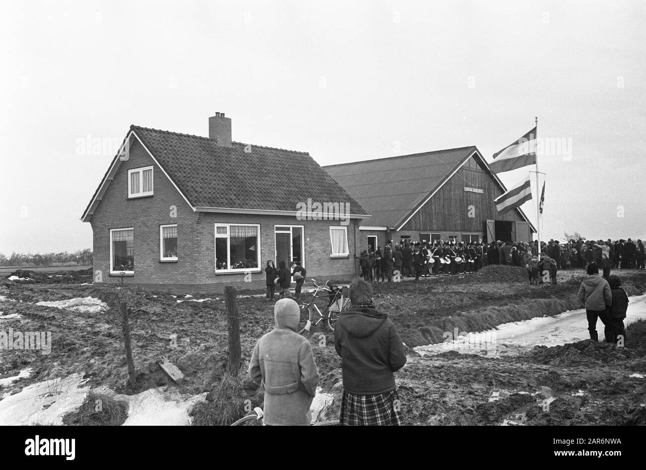 Mrs. H.T. Spoor-Dijkema, widow of former army commander India gives ...