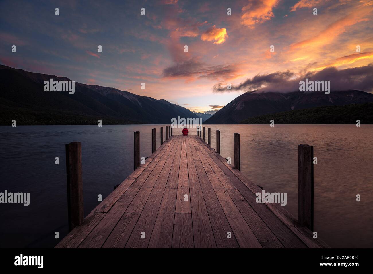 Rotoiti track hi-res stock photography and images - Alamy