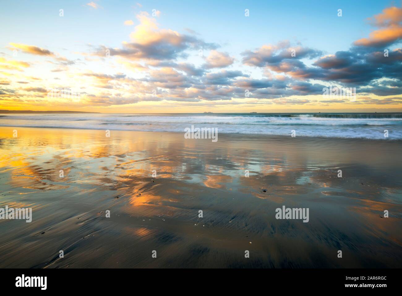 Beautiful sunrise at Coronado Central Beach. Coronado, California, USA ...
