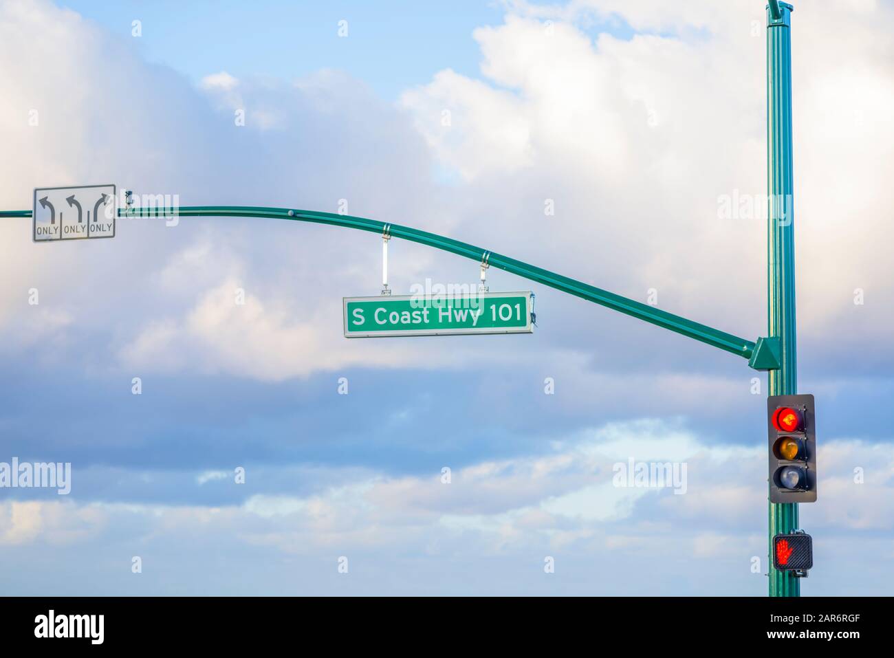 Highway 101 sign hi-res stock photography and images - Alamy