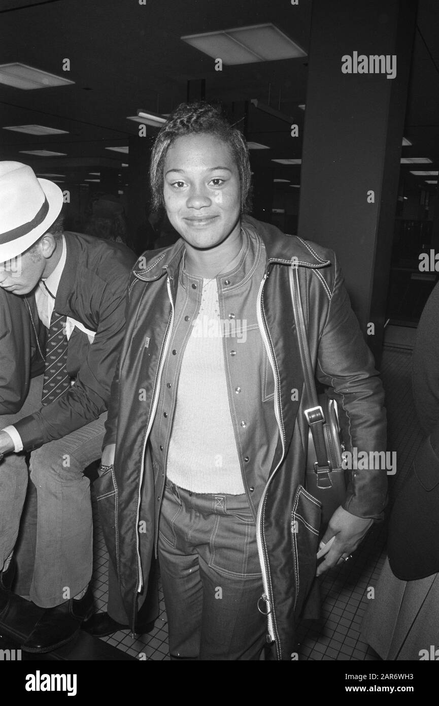 Dutch participants Olympic Games back at Schiphol. Enith Brigitha Date ...