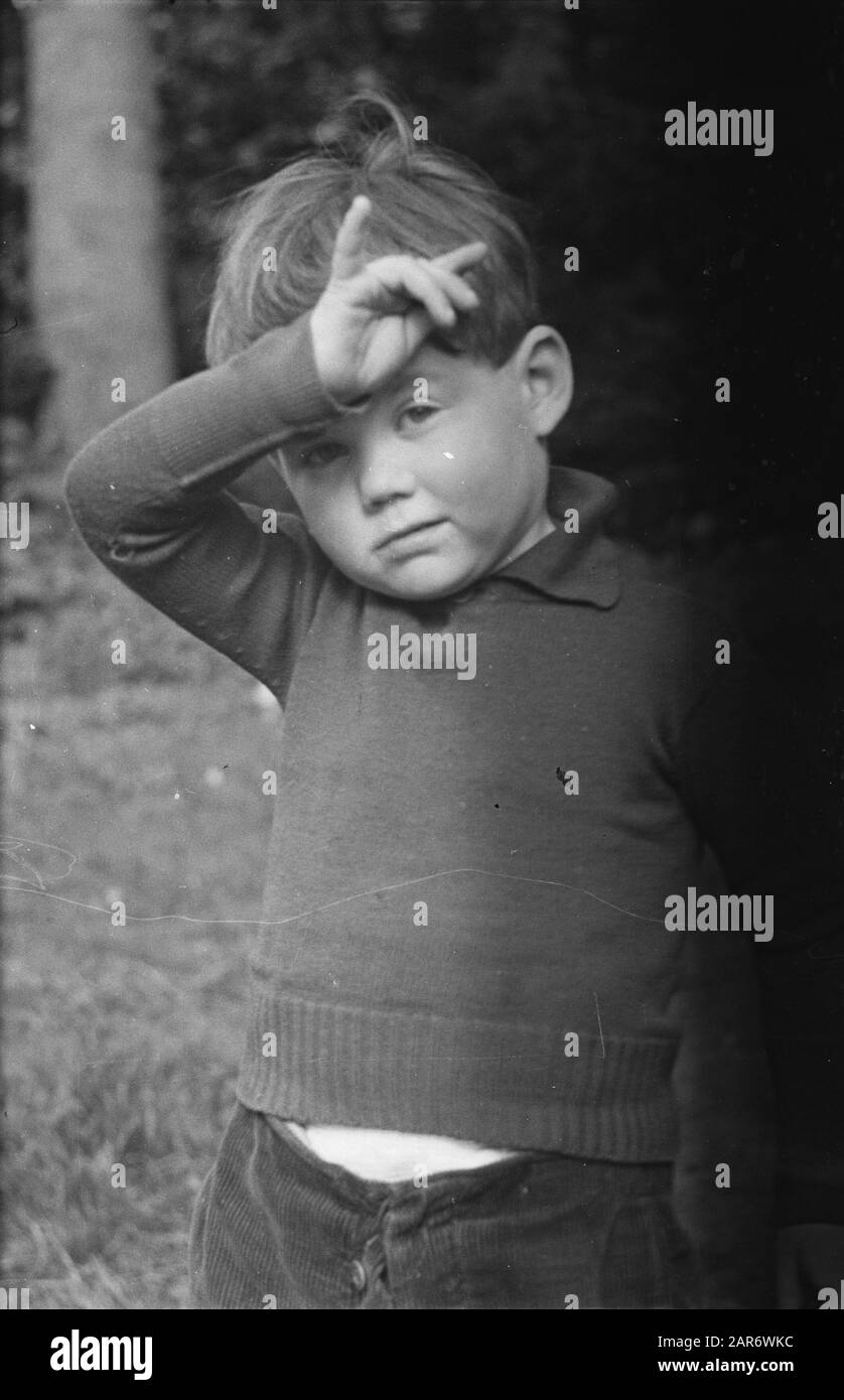 Dutch boy in England Date: 1943 Location: Great Britain Keywords: boys ...