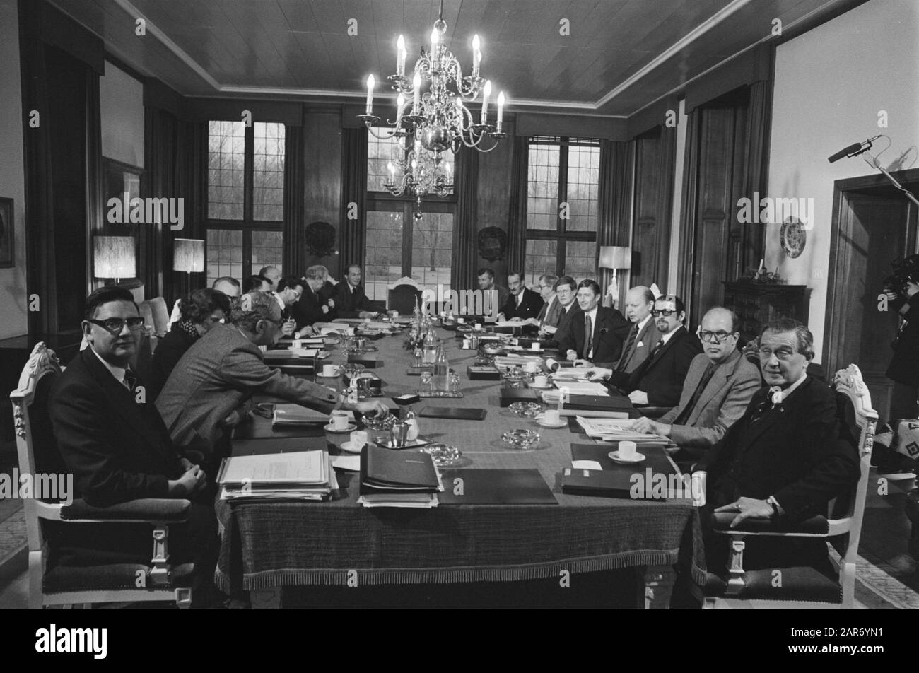 Council of ministers meeting Black and White Stock Photos & Images - Alamy