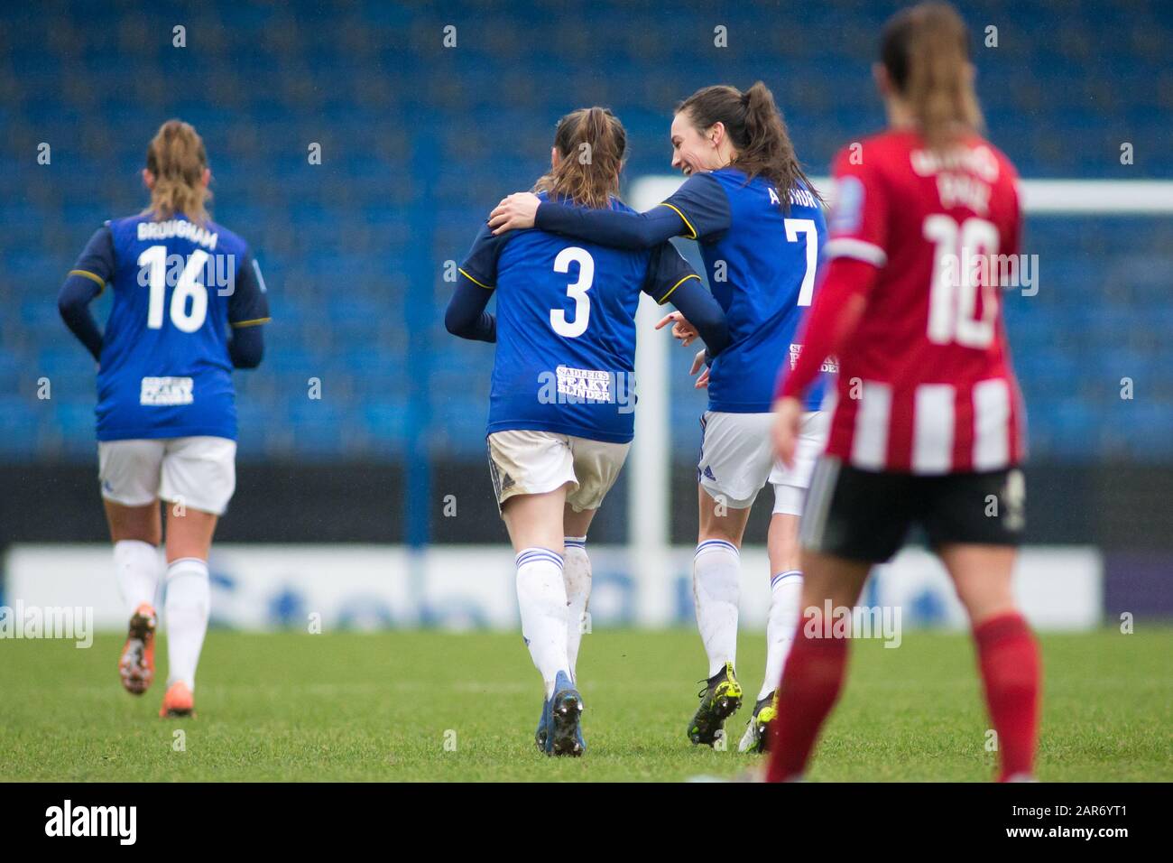 Professional football team hi-res stock photography and images - Alamy