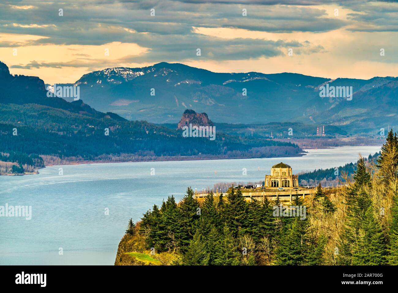 Portland oregon vista house hi-res stock photography and images - Alamy