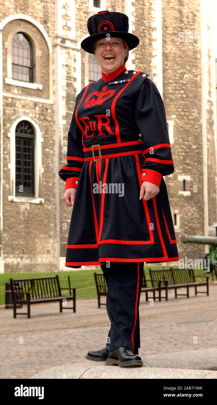 Female beefeater hi-res stock photography and images - Alamy