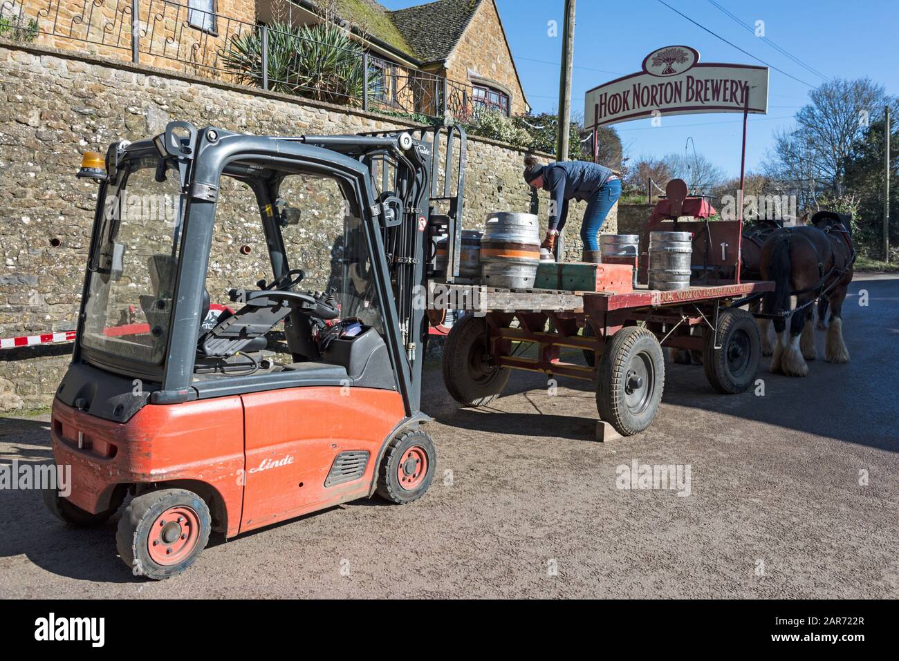 Beer delivery cask hi-res stock photography and images - Alamy