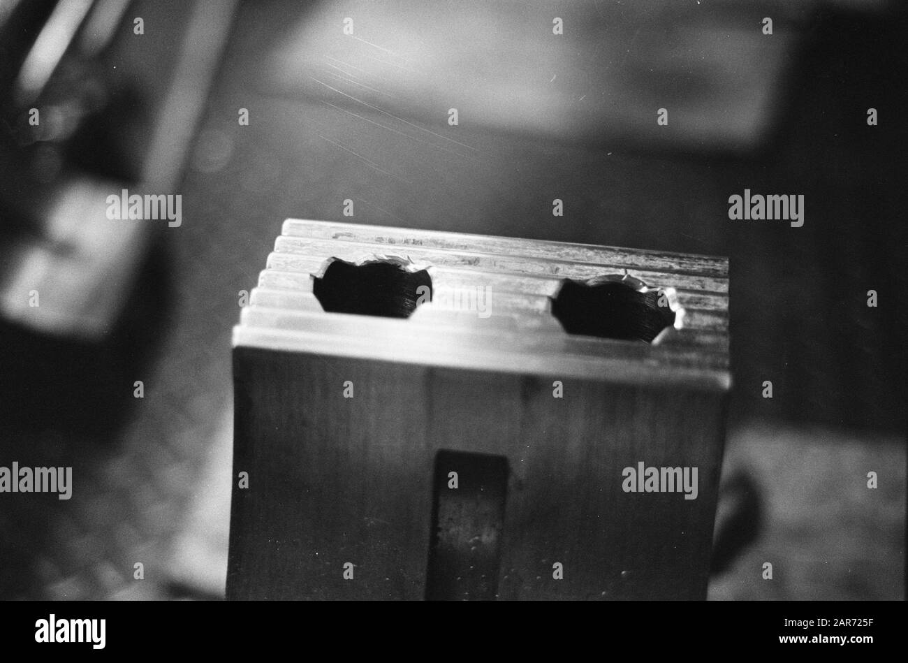 Date 1975 Black and White Stock Photos & Images - Alamy