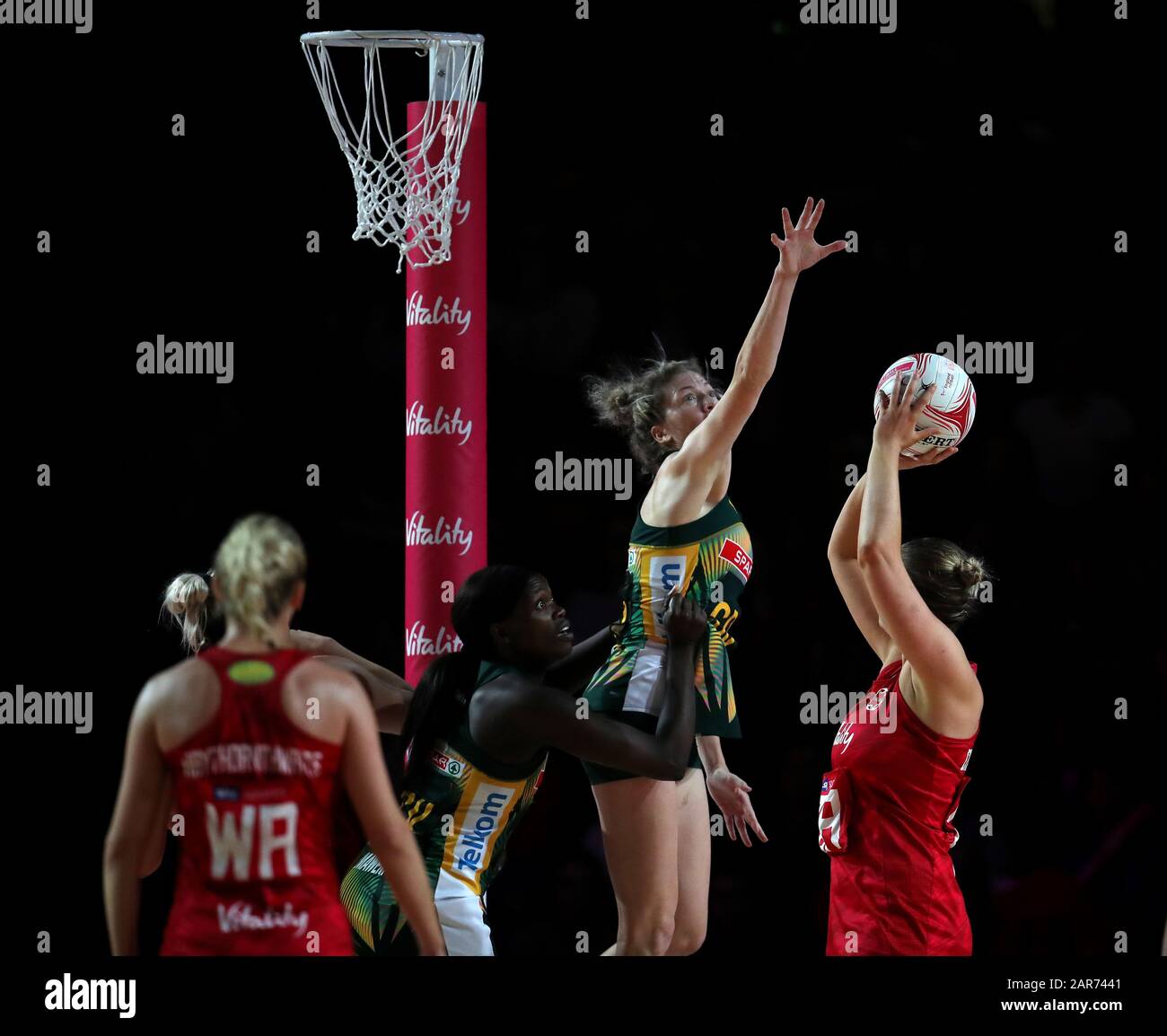 England vitality roses eleanor cardwell takes hi-res stock photography ...