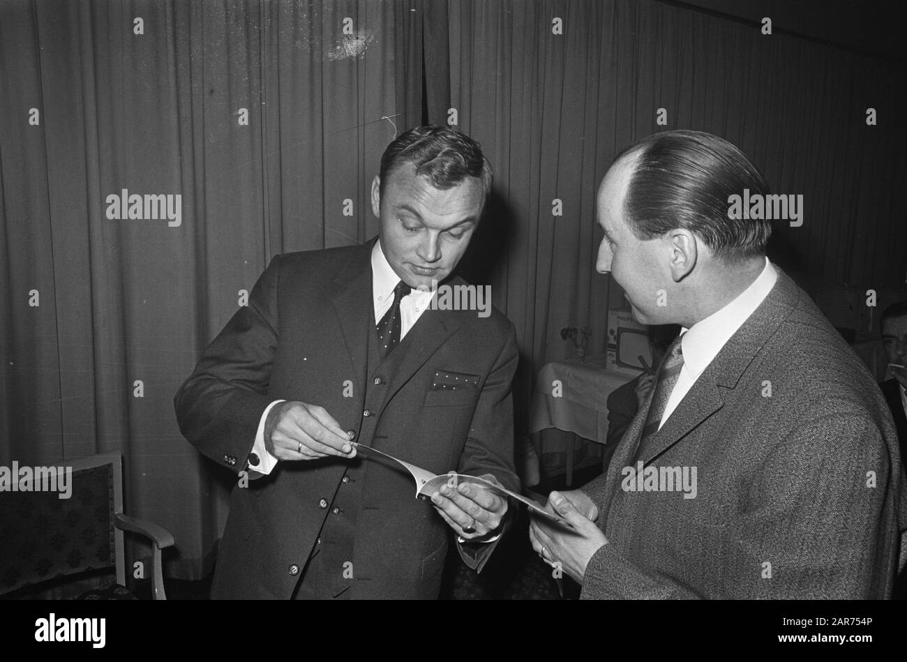 Bureau zimmerman Black and White Stock Photos & Images - Alamy