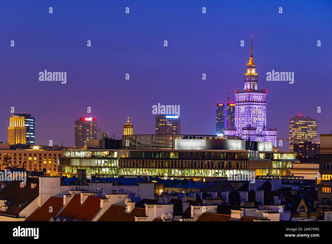 Cityscape with downtown skyline hi-res stock photography and images - Alamy