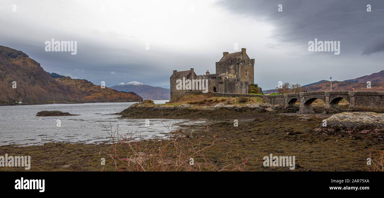 Eilean Donan Castle, Dornie, Wester Ross, Scotland Stock Photo - Alamy