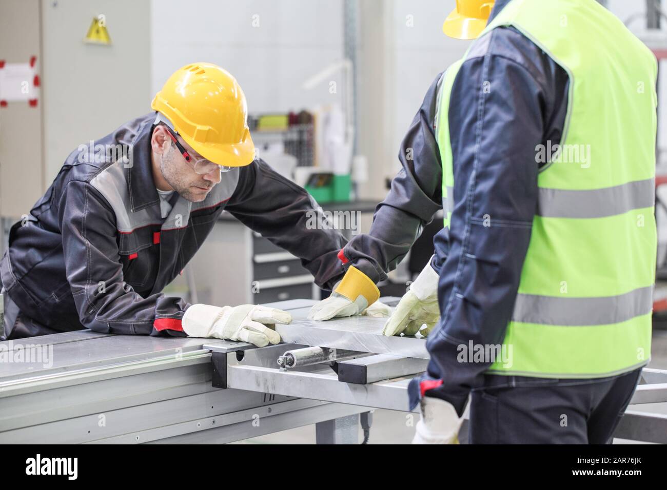 Turner is working on the machine metal processing lathe group of ...