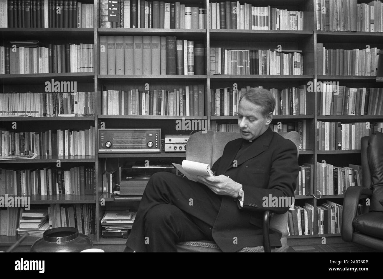 Bishop simonis Black and White Stock Photos & Images - Alamy