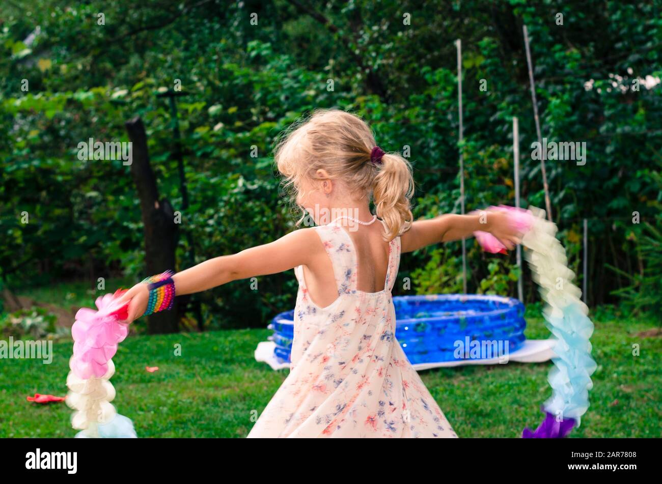 Beautiful dancing girl hi-res stock photography and images - Alamy