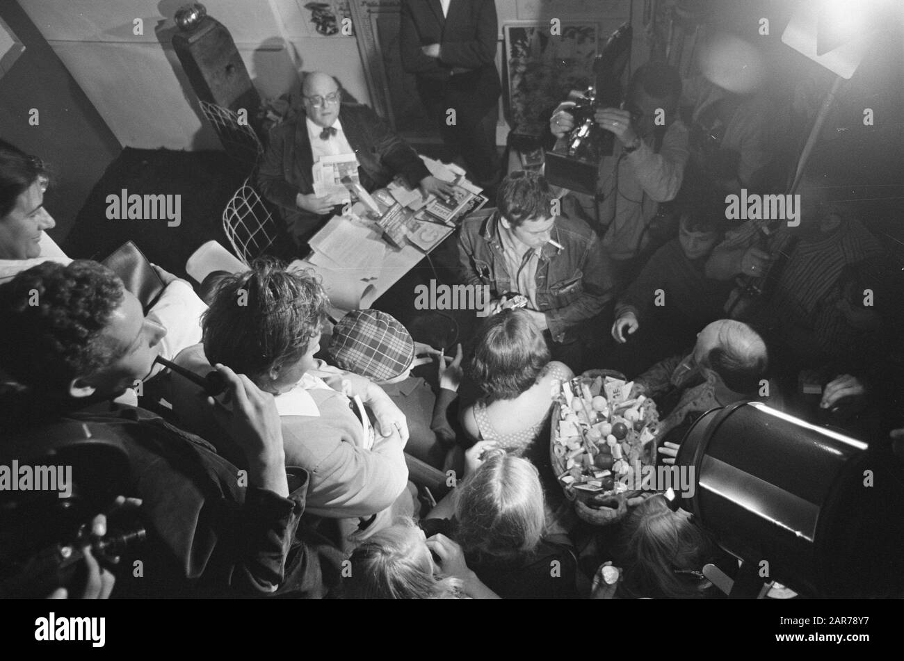 Assignment Parool Galerie Czaar Peterstraat Date: June 10, 1969 ...