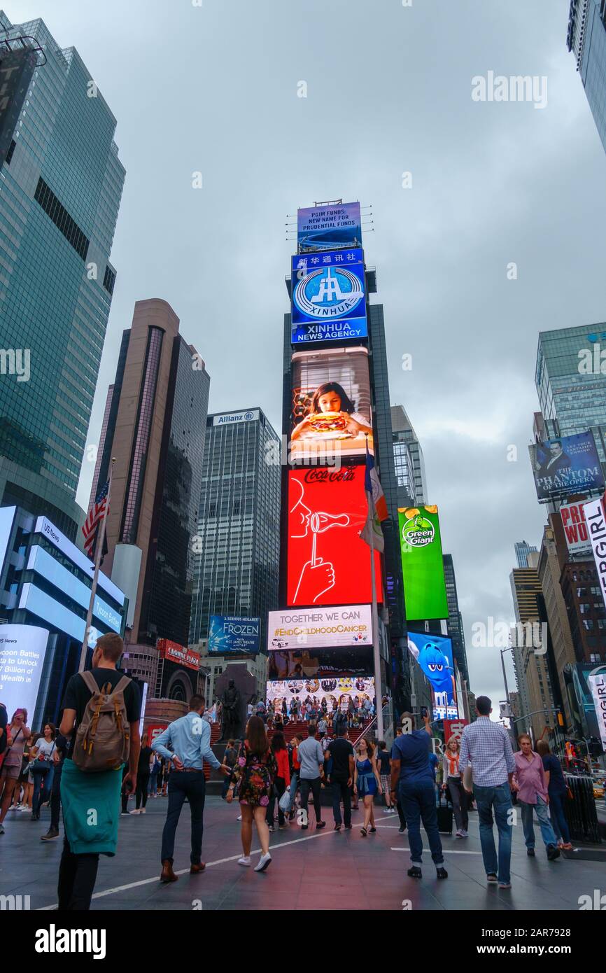 Timesquare advertisement hi-res stock photography and images - Alamy