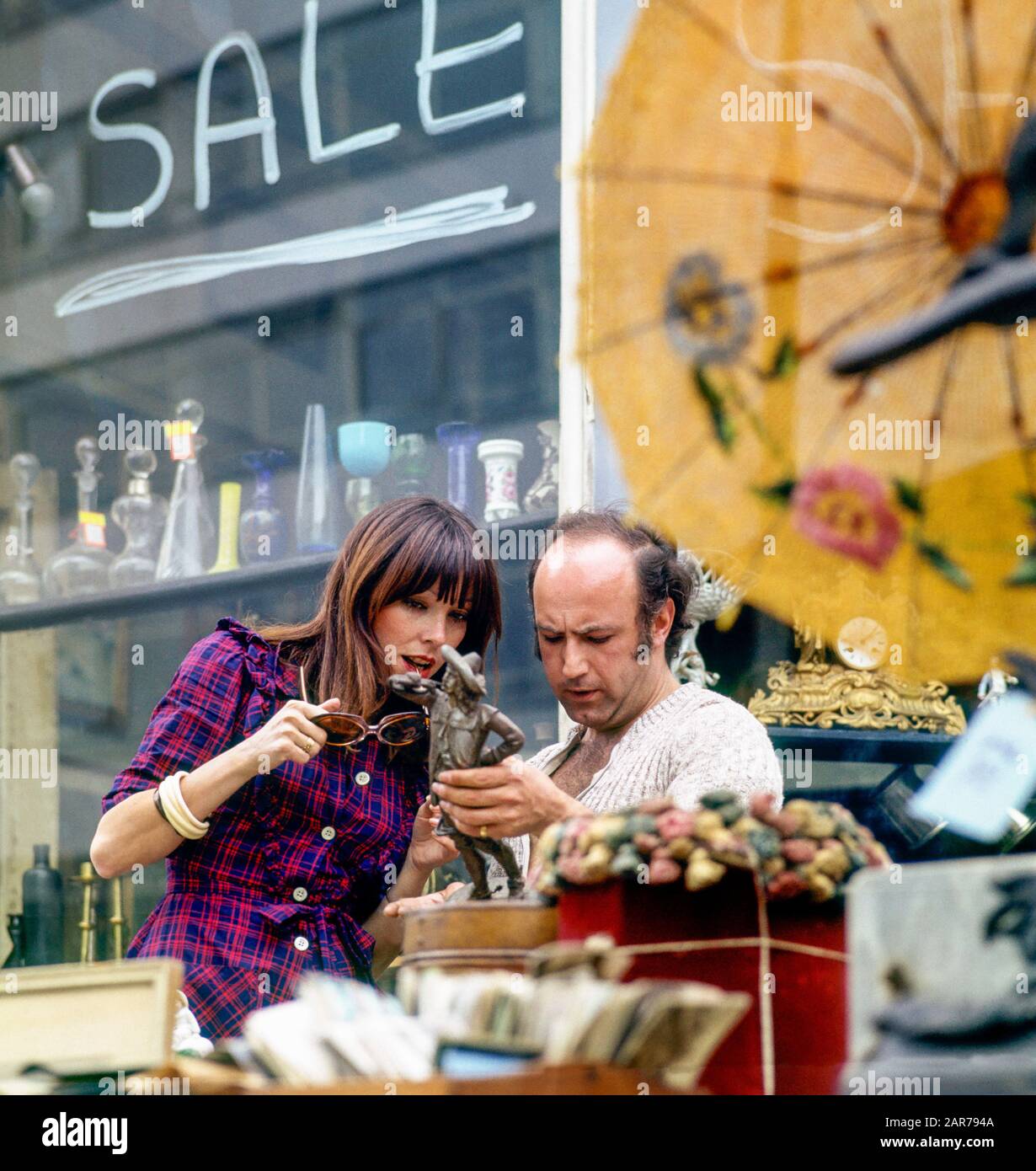 1970 woman london hi-res stock photography and images - Alamy
