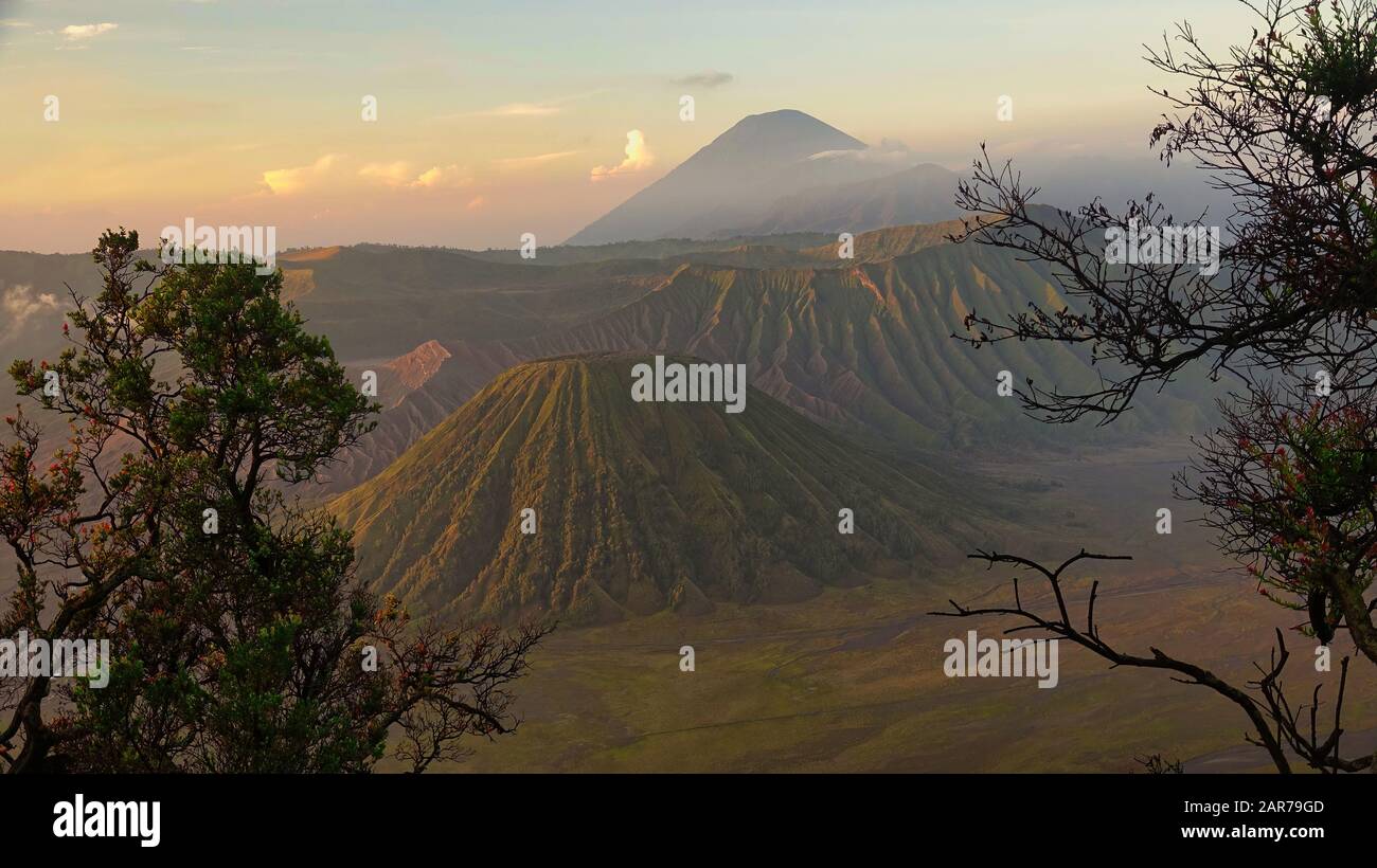 Sunrise over Mount Bromo / Gunung Bromo, active Indonasian volcano ...
