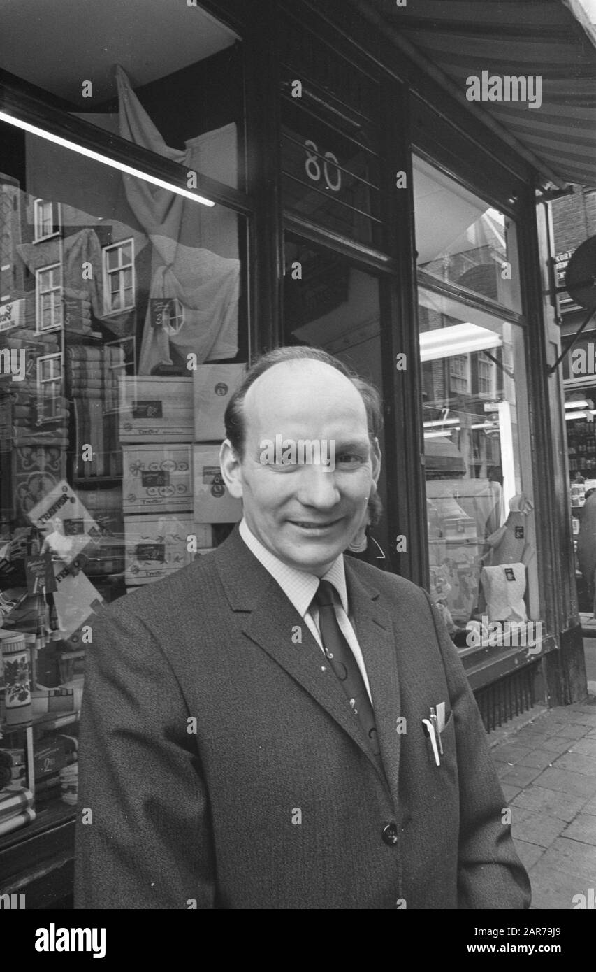 Exhibition task Black and White Stock Photos & Images - Alamy