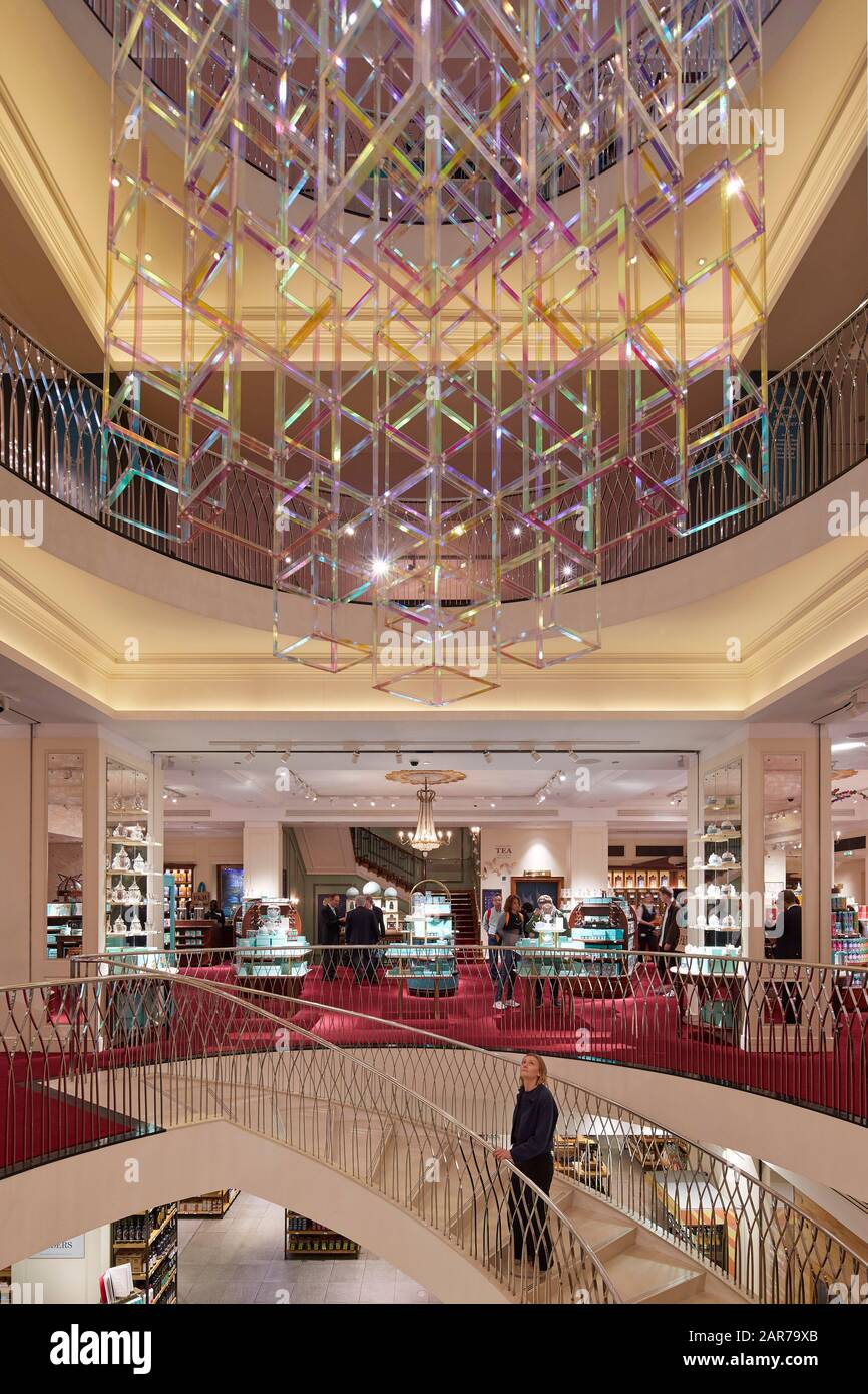 Full height atrium hi-res stock photography and images - Alamy