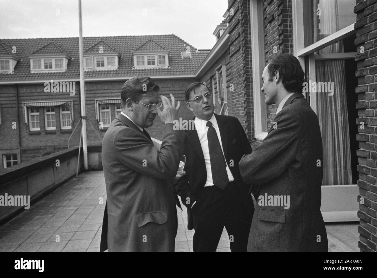 Assignment Vaz Dias, transfer operating room in Nijmegen Date: April 16 ...