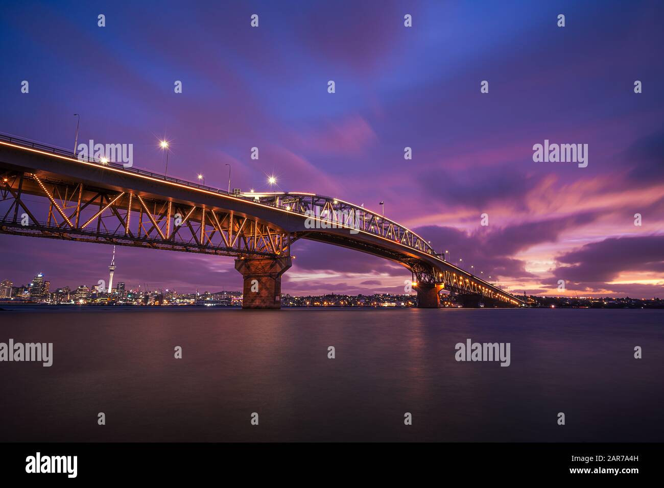 Auckland bridge new zealand hi-res stock photography and images - Alamy