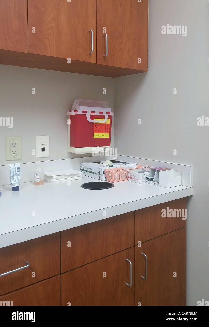 Blood waste container hi-res stock photography and images - Alamy