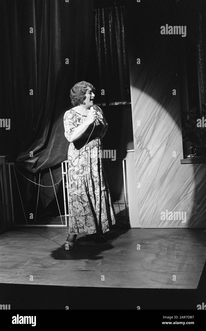 Performance of a transvestite in the Fred Haché show. The show takes ...