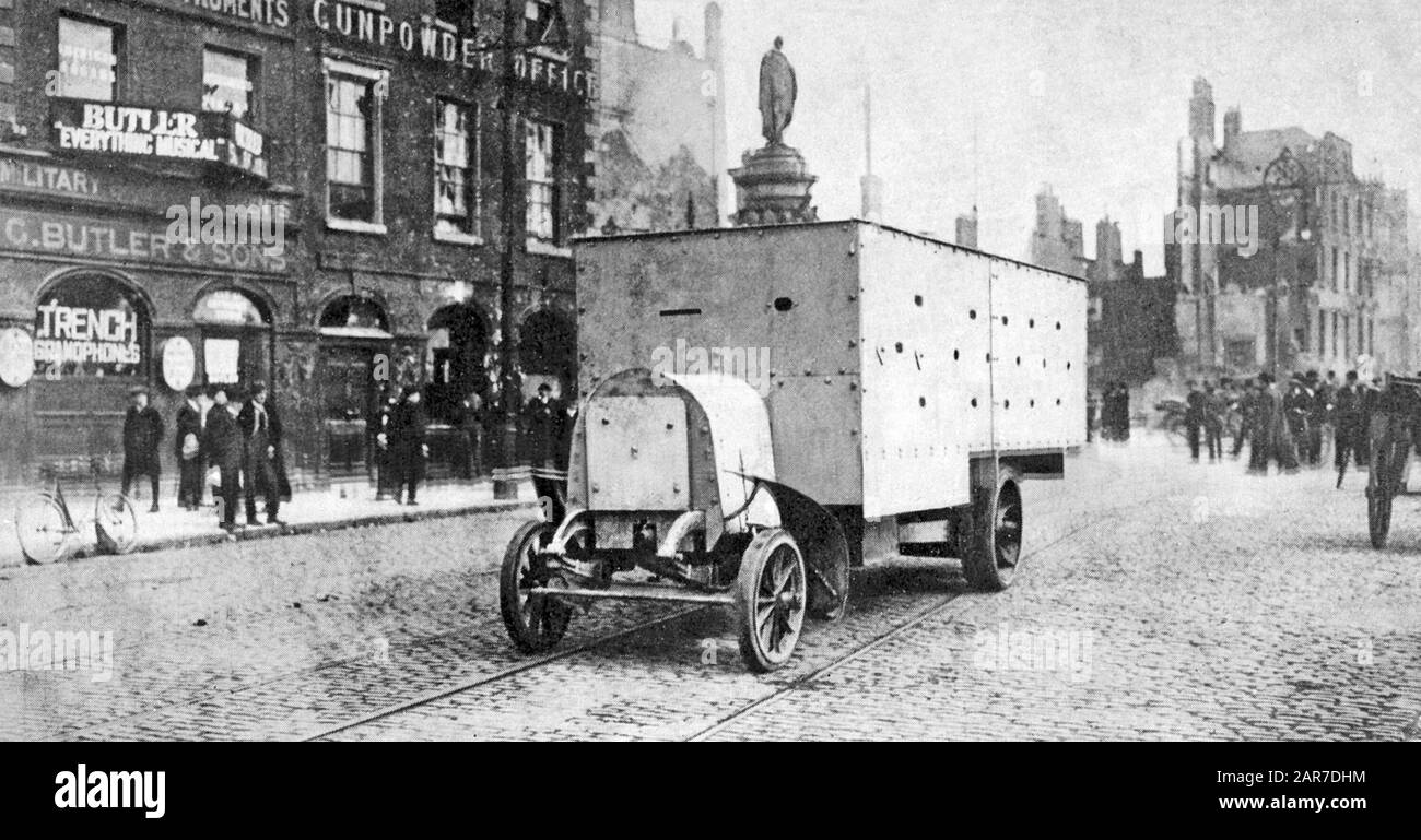 EASTER RISING 1918 An improvised British army vehicle in Dublin Stock ...